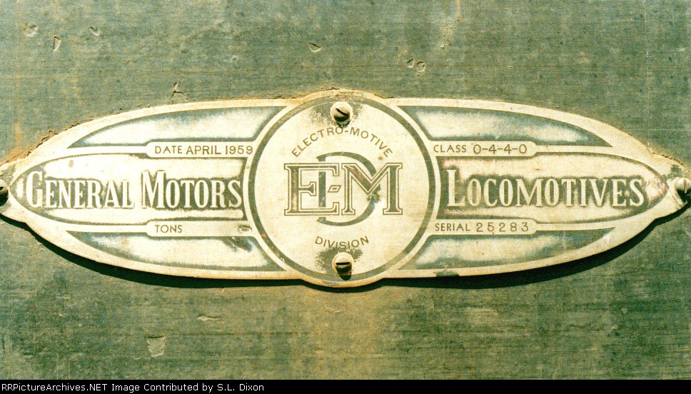 MILW 288 (GP9) Builders plate